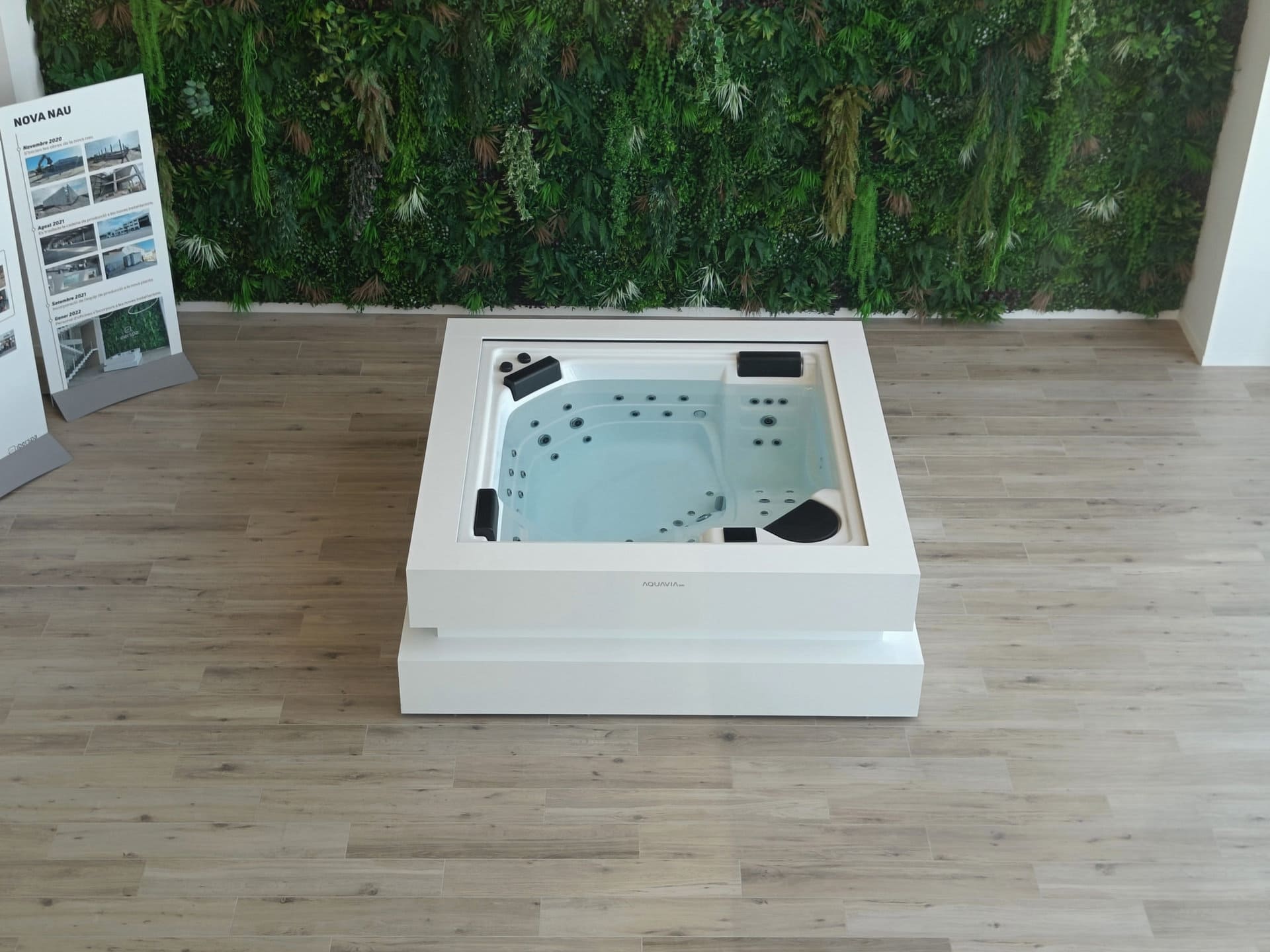 Aquavia Lounge Cube Ergo - Deine Wellnesswelt